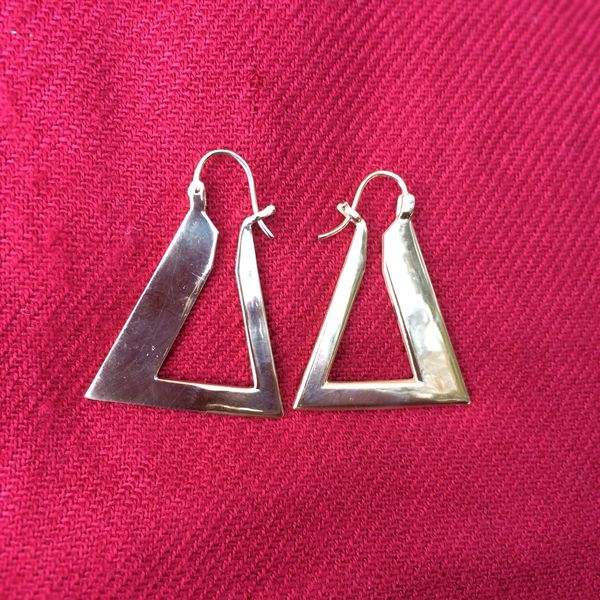 Delta Greek Letter Earrings - Illustrious Design Jewelry Company